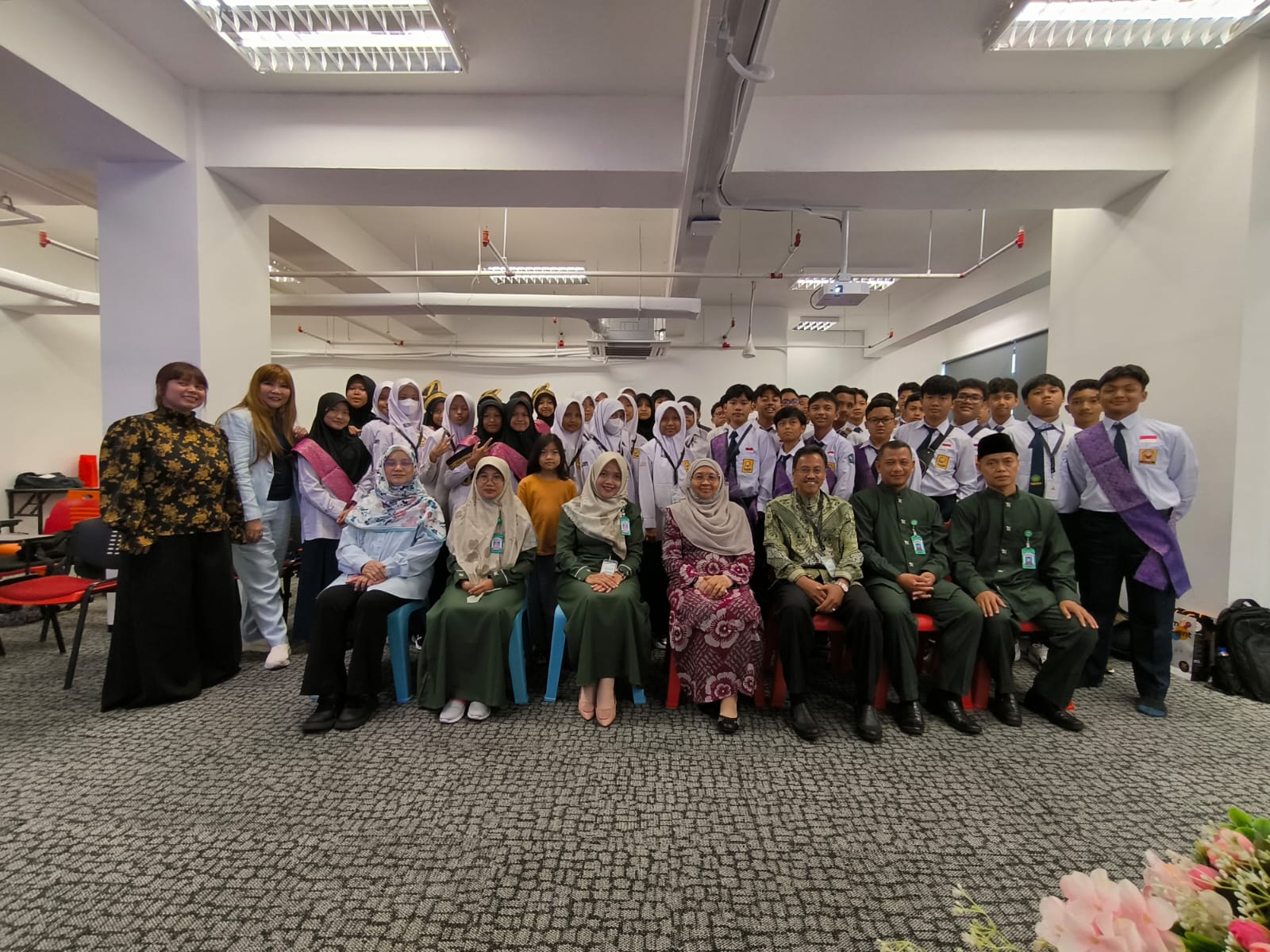MENGENAL PROGRAM STUDENT IMMERSION - SMP ISLAM HIDAYATULLAH